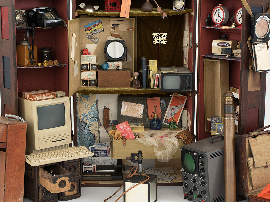 THE THIRD, MEANING: ESTAR(SER) Installs the Frye Collection | Frye Art ...